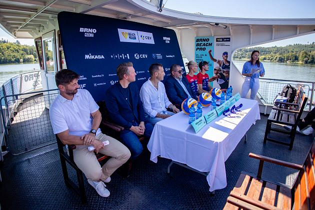 Brno Beach Pro na Sokolském koupališti začíná, české páry obhajují ...