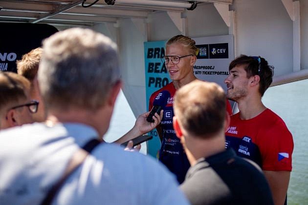 Brno Beach Pro na Sokolském koupališti začíná, české páry obhajují ...